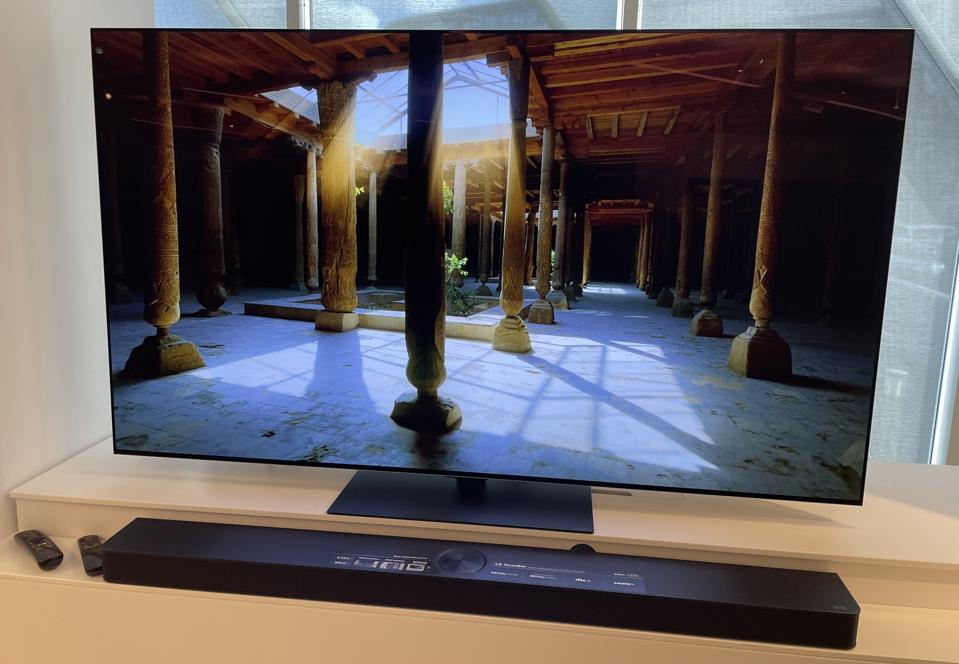 LG G4 OLED First Look: A Promising Tale Of The Unexpected