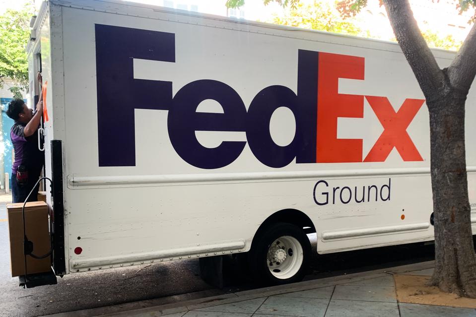 Up 30% In A Year, Is FedEx Stock A Better Pick Over UPS?