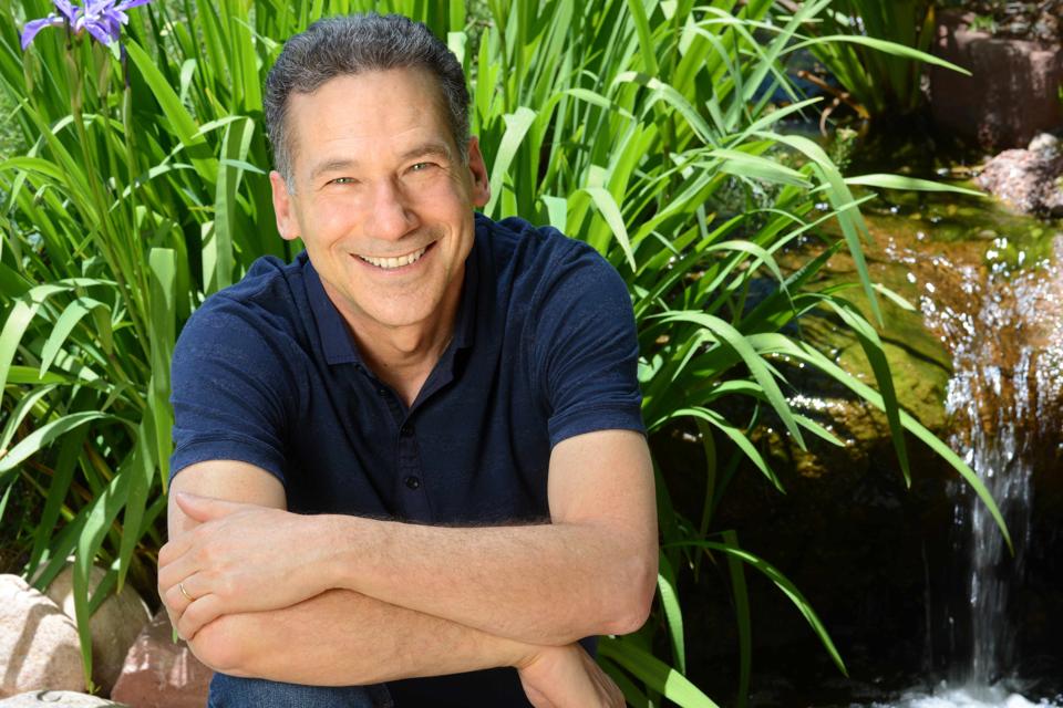 How To Negotiate for Anything At Work, According To Harvard’s Top Expert