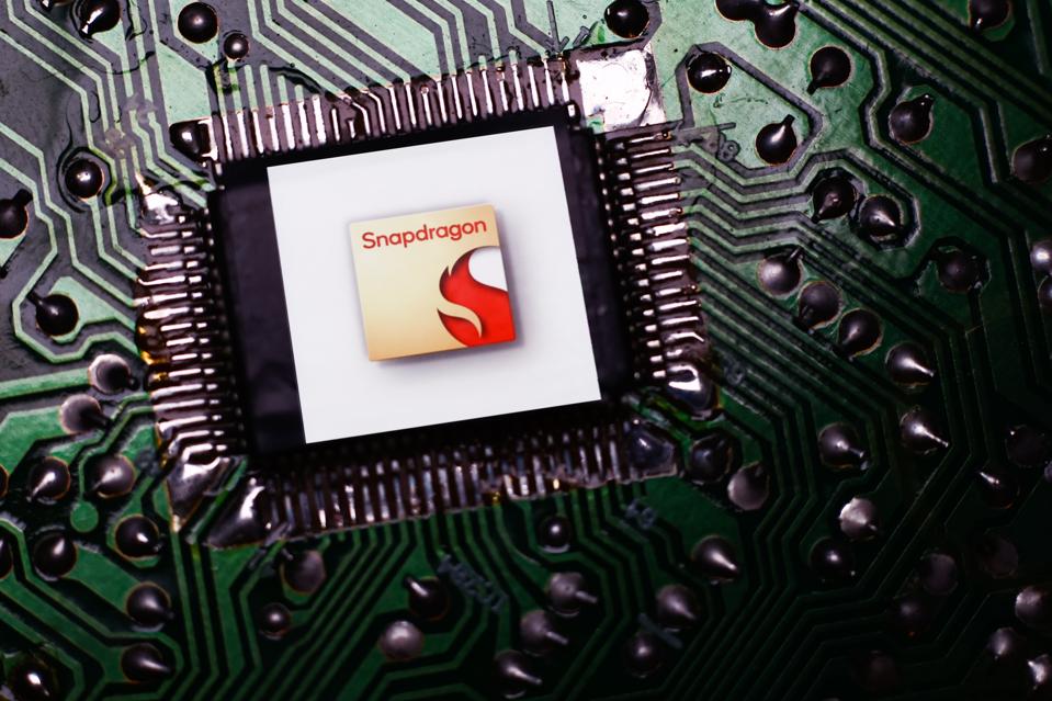 Qualcomm Opens Snapdragon’s AI Door For More Smartphones