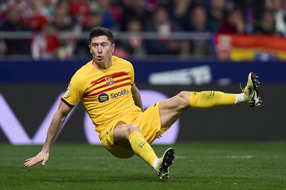 FC Barcelona Star Lewandowski Claims To Be Better Than 10 Years Ago