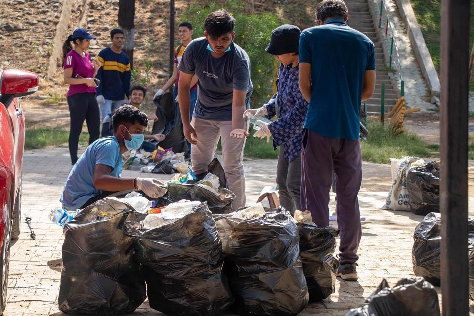 Great Global Cleanup Turns 5 This Earth Day As Organizers Aim For ...