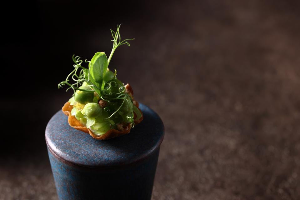 This Chic Kyoto Restaurant Meshes Japanese Tradition With French Flair