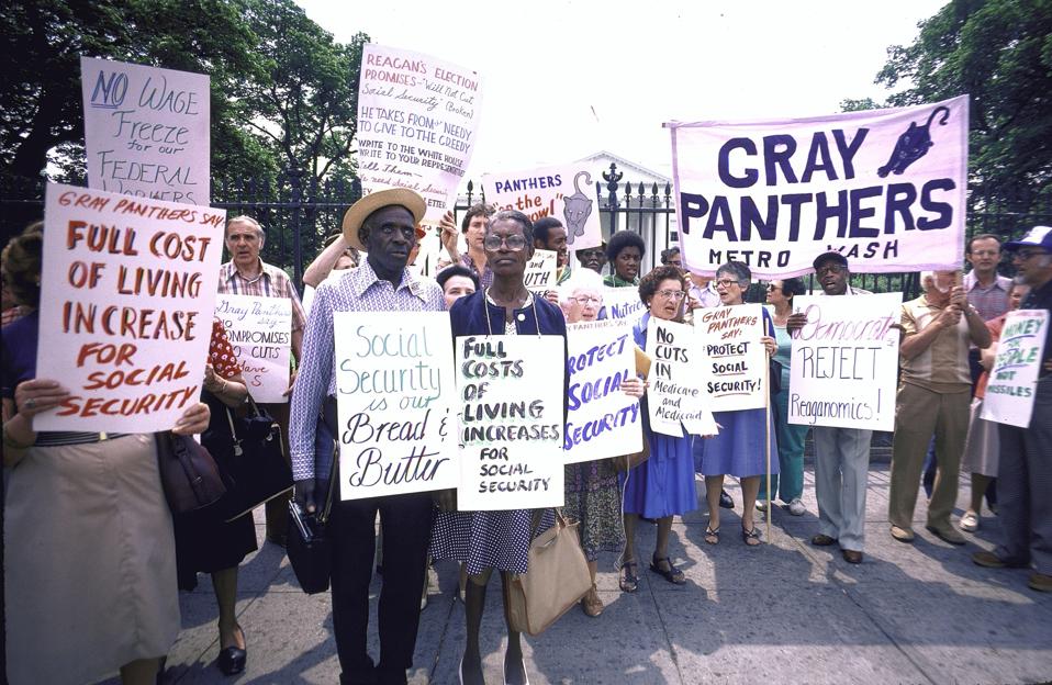 Why Raising Retirement Age For Social Security Means Cutting Benefits