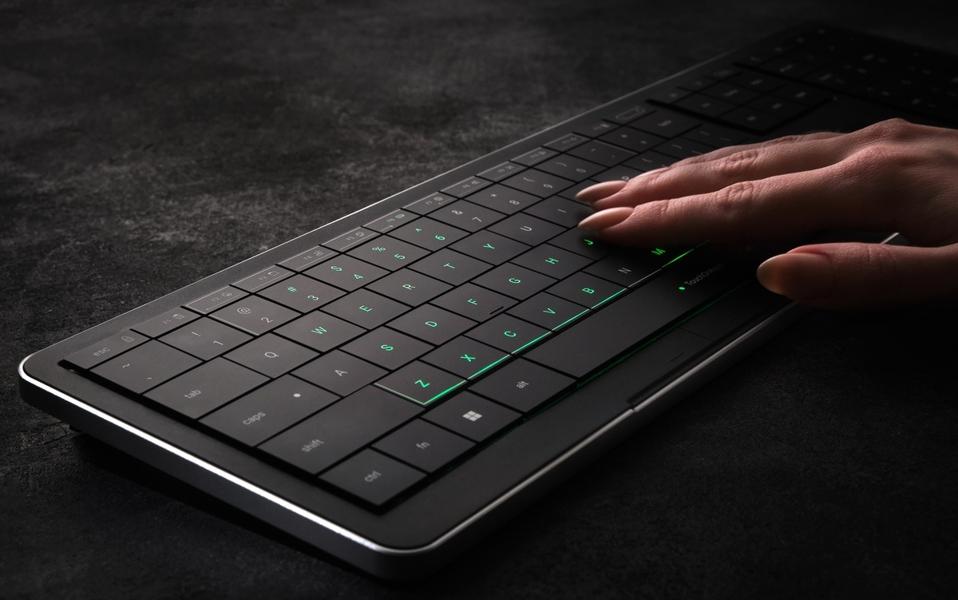 CLVX 1 Is A New Wireless Keyboard With Embedded Touchpad Technology
