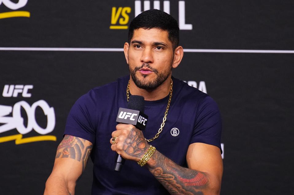 UFC 300: Main Card Stars Receiving Custom Gear For Historic Show