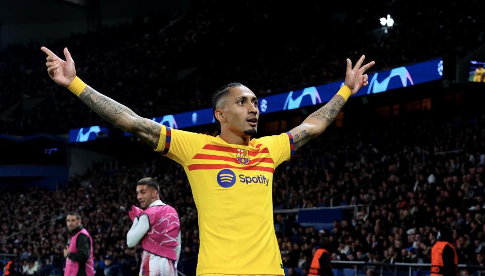 FC Barcelona's Raphinha Vows To See Out Contract After PSG Performance