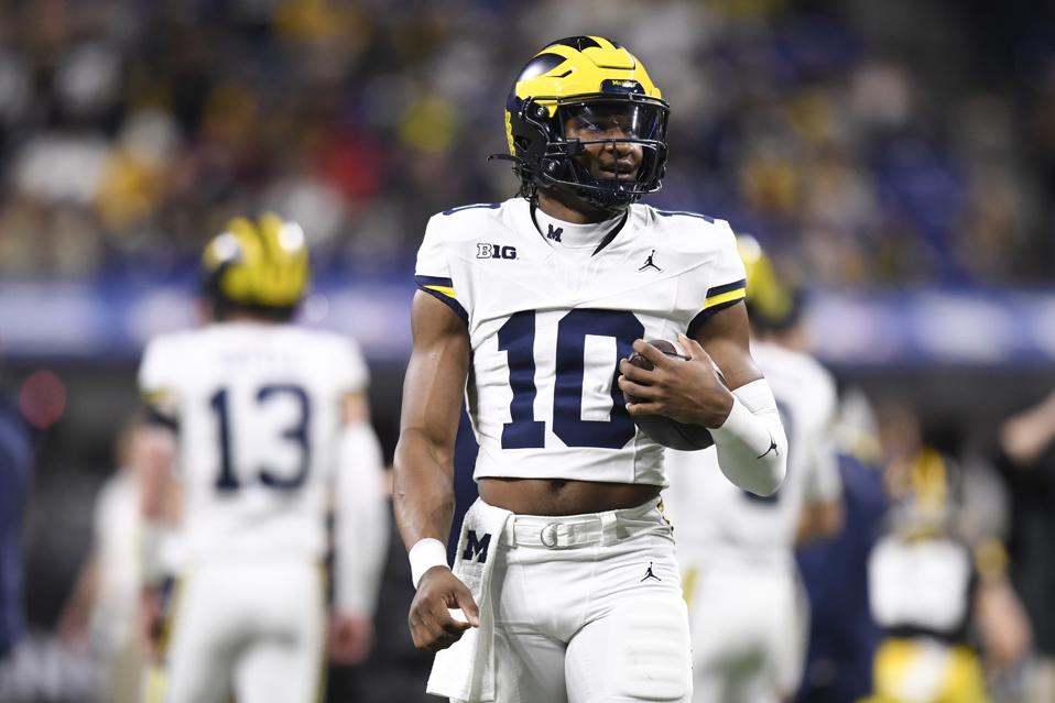 Michigan, USC Among Teams That Addressed Quarterback Situation This Spring