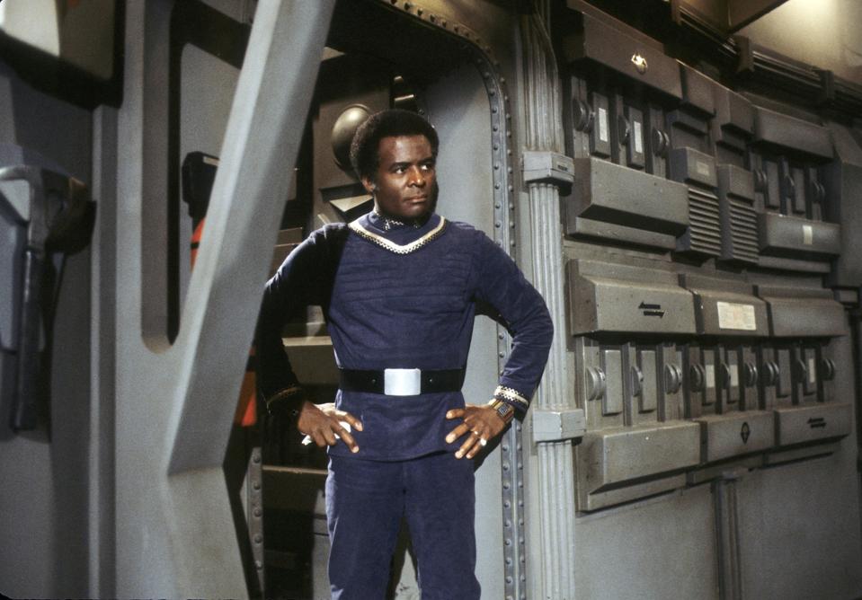 Terry Carter Dead: ‘The Phil Silvers Show,’‘Battlestar Galactica’ And ...