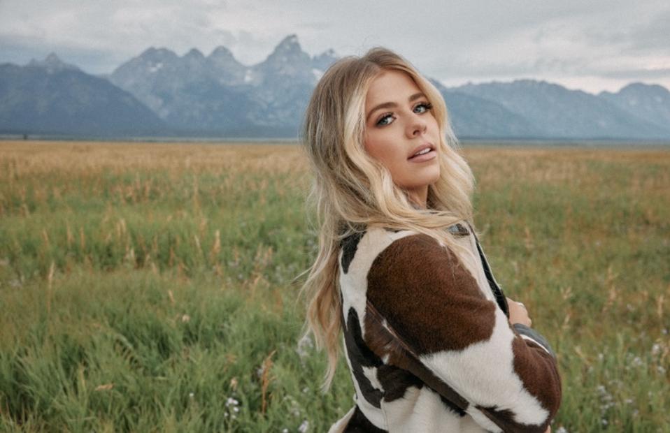 Anne Wilson Celebrates Success As Both A Christian And Country Artist ...