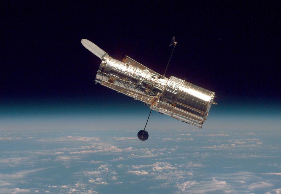 Aging Hubble Space Telescope Roars Back To Life After Glitch