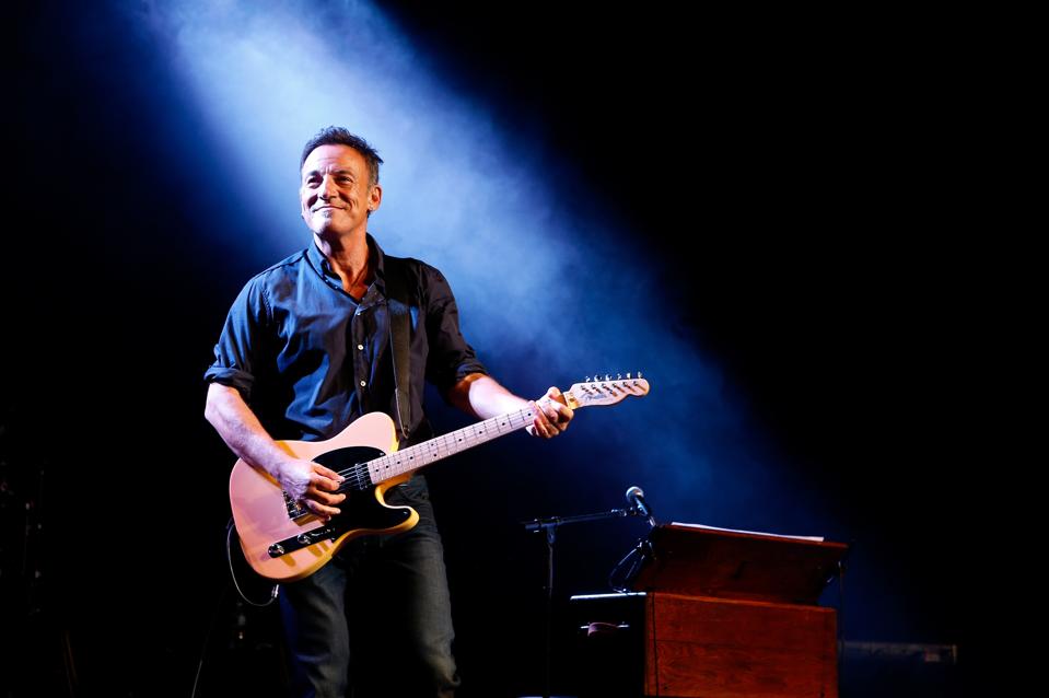 Bruce Springsteen Finally Returns To The Hot 100 With His New High ...