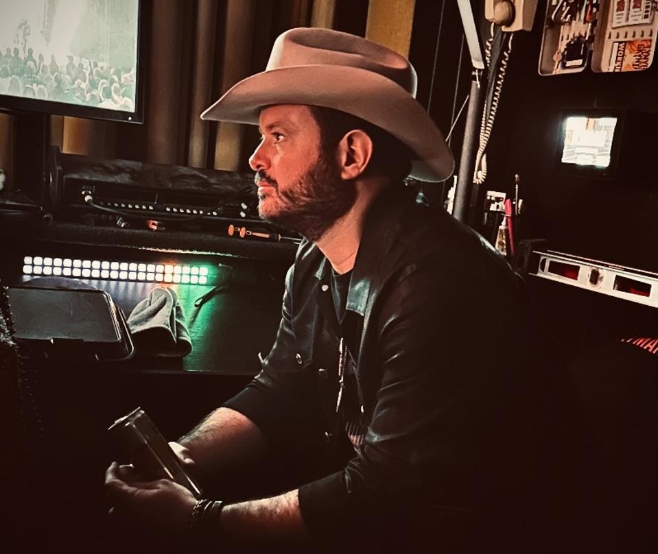 Texas-Native Wade Bowen’s New Album ‘Flyin’ Features Diverse Blend Of ...