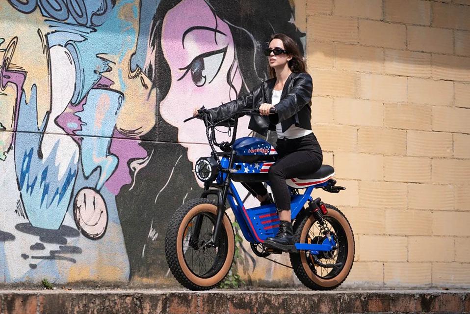 HappyRun’s Dual-Battery Tank G100 E-Bike Is A Modern Electric Moped