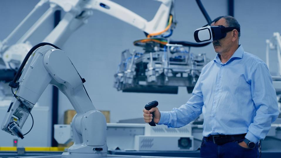 18 Transformative Ways Industries Are Leveraging AR And VR