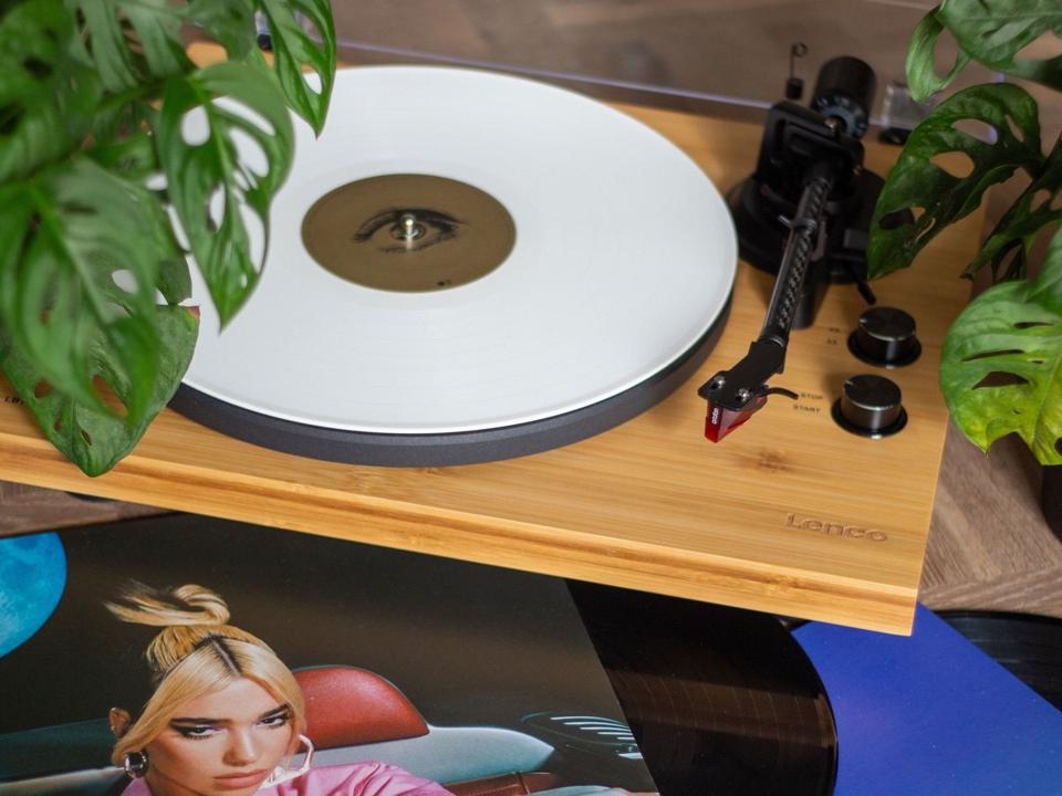 Lenco Showcases Bamboo Turntable With Carbon Fiber Tonearm