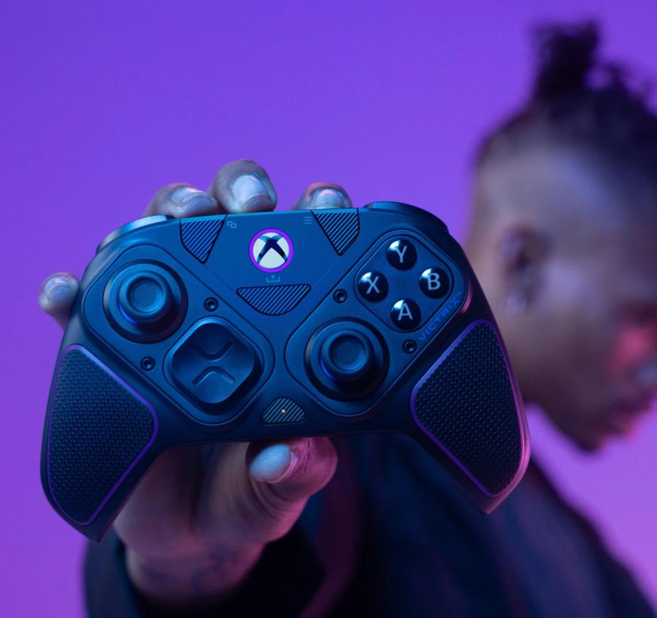 Victrix Pro BFG Review: The True Xbox Elite Controller