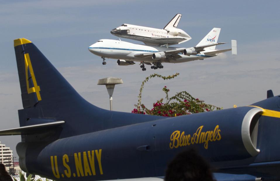 Proud Bird, A Plane Spotter’s Paradise, Offers Food And Drink Near LAX