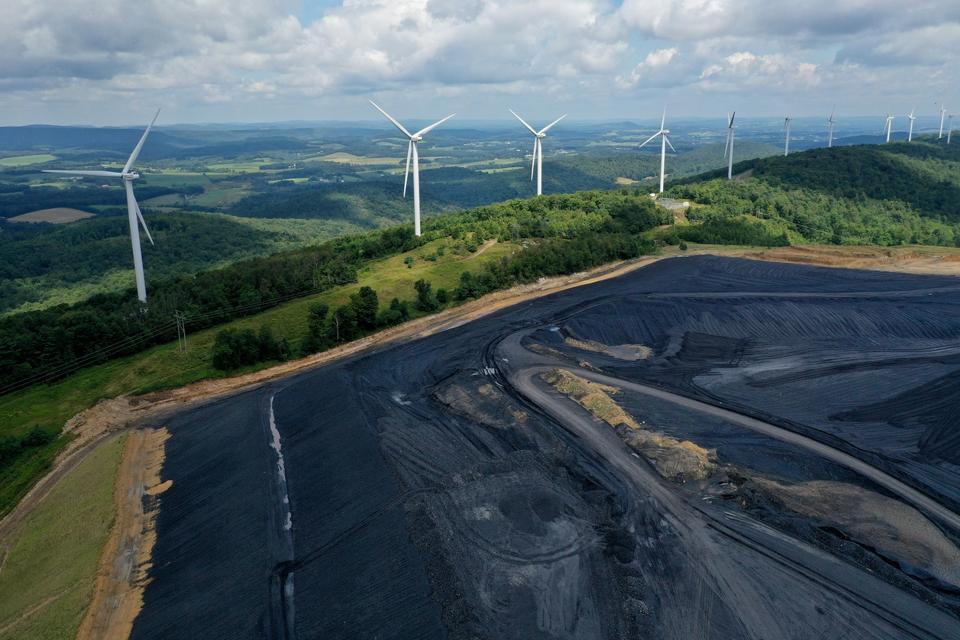 How Natural Gas And Renewables Dethroned Coal In America