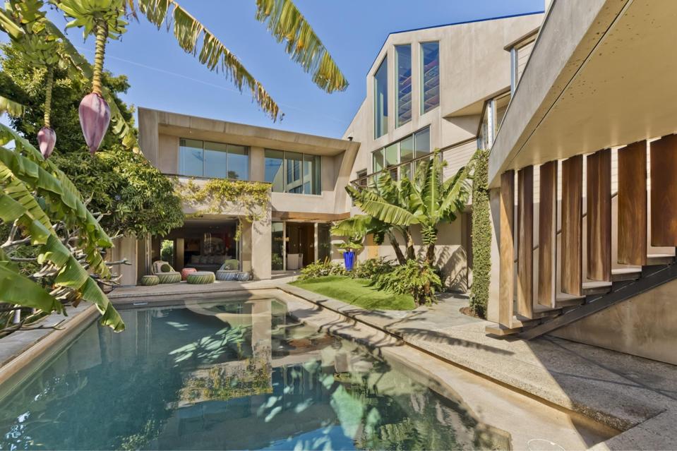 So You Want To Summer In Malibu. Got $135,000 A Month?
