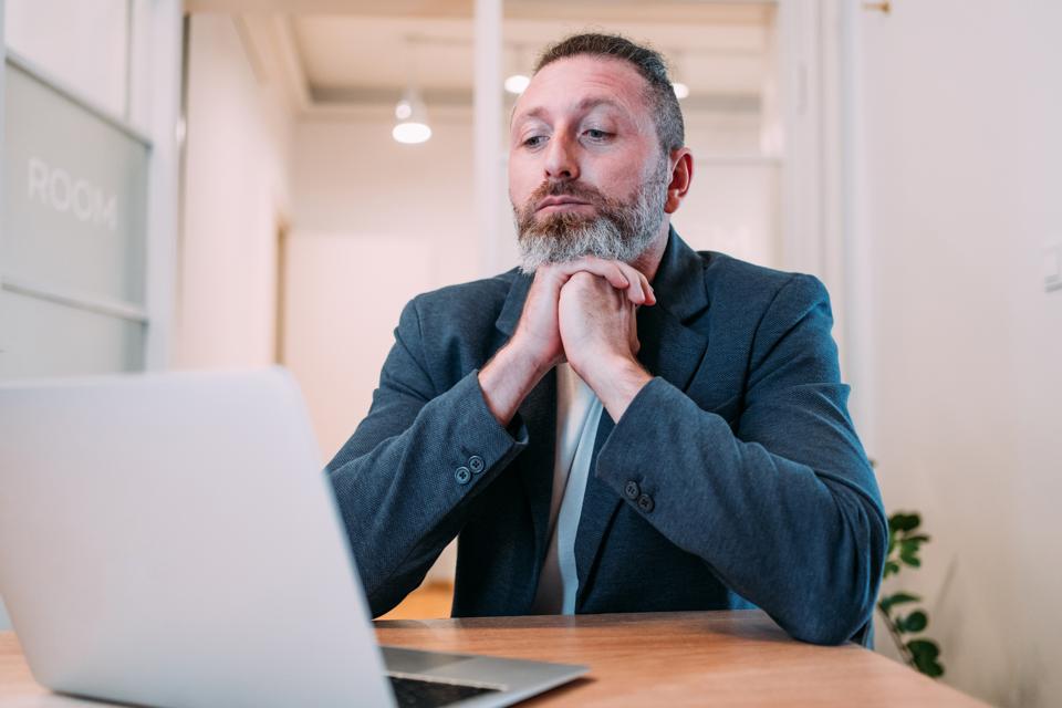 14 Insecure Behaviors In Leaders That Will Undermine Success