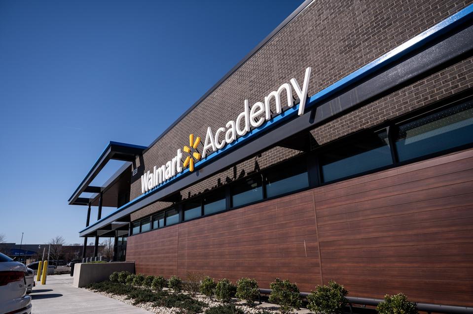 Walmart’s New Bonus Plan Offers Great Opportunities For Associates