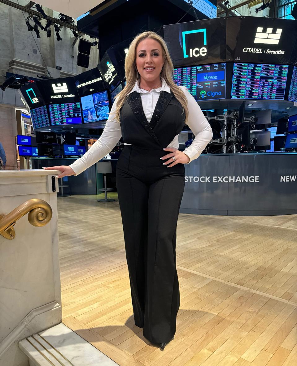 3 Keys To Becoming A Ladyshark Via Millionaire Chrissy Grigoropoulos