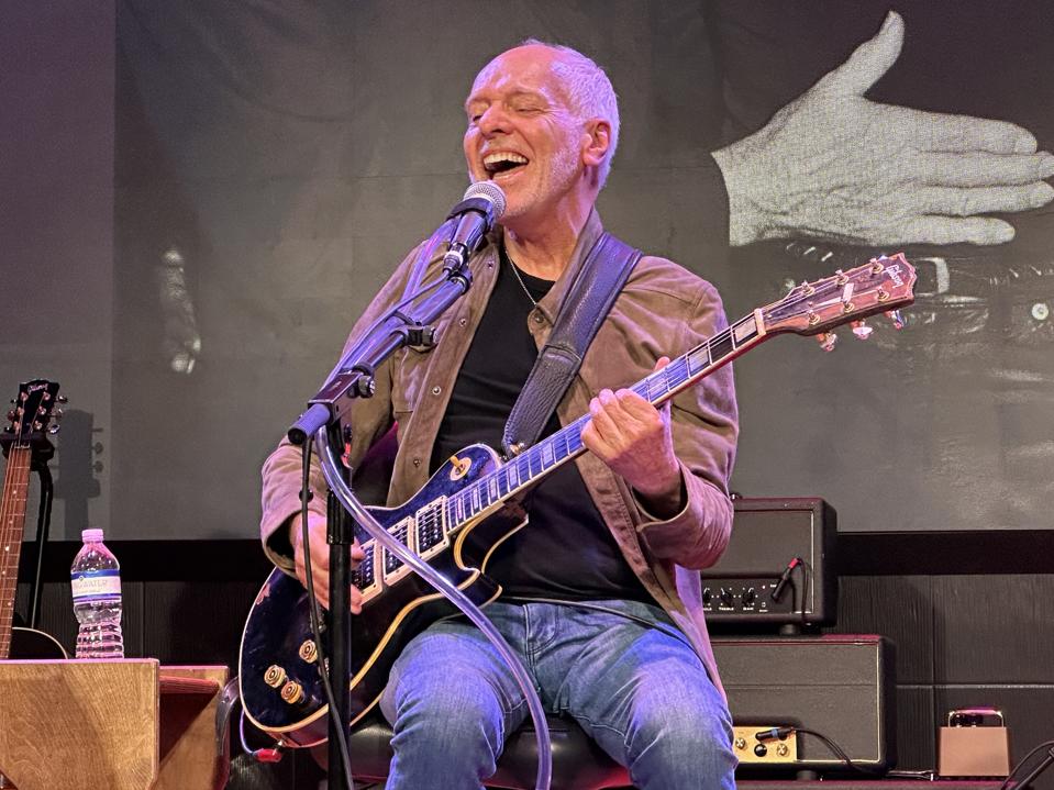 Rock Legend Peter Frampton Honored With The Les Paul Spirit Award
