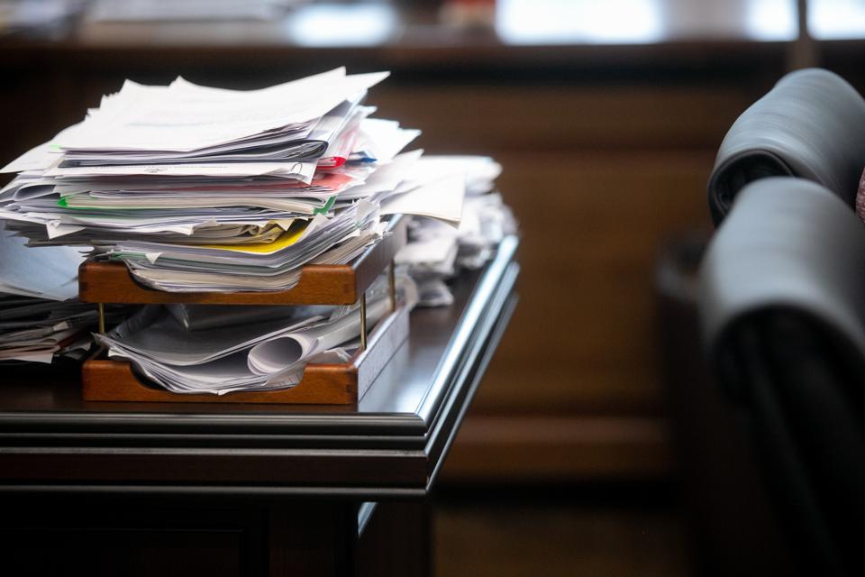 3 Strategies for Thriving Under a Disorganized Boss