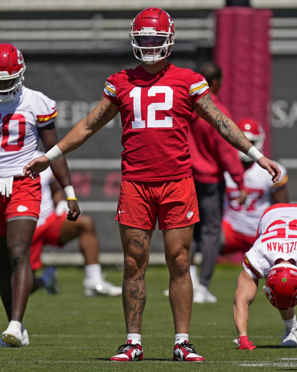 Chiefs Rookie Jared Wiley Looks Up To Travis Kelce But Has Own Unique ...
