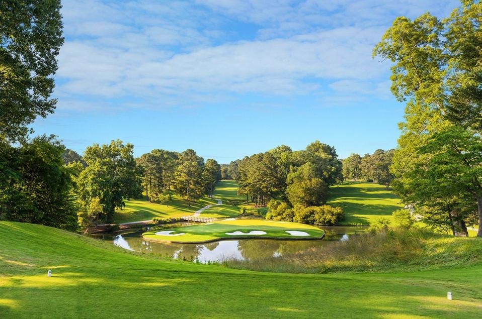 Golden Horsehoe In Historic Colonial Williamsburg Adds Par-3 Course