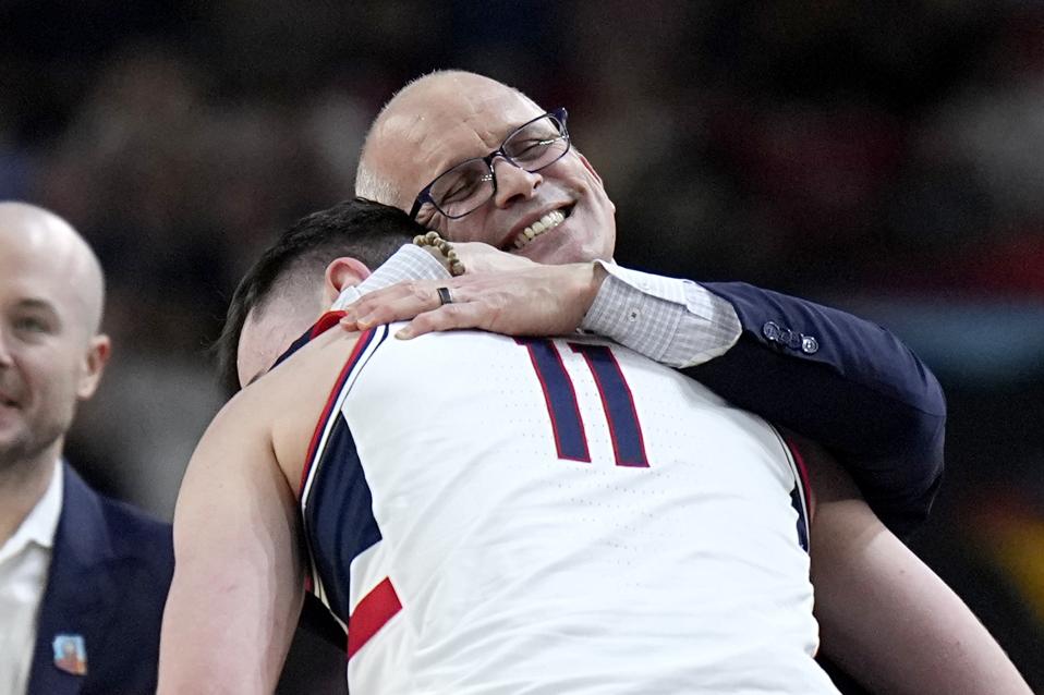 UConn Coach Dan Hurley Agrees To 6-Year, $50 Million Contract