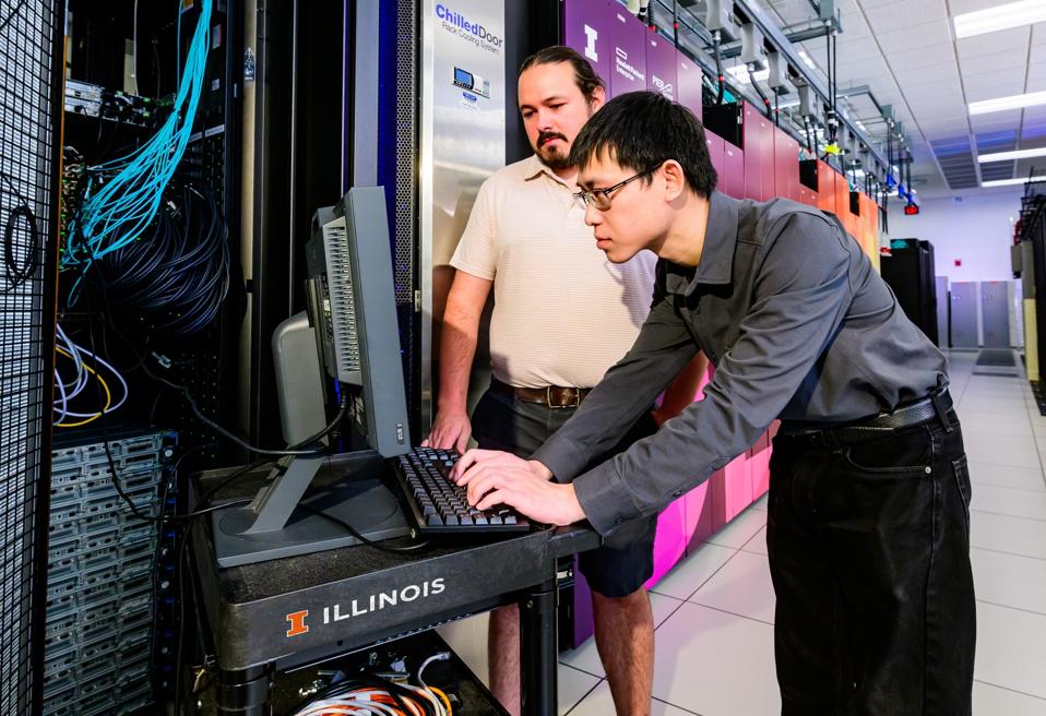 Discover The Midwest’s AI Powerhouse: The University Of Illinois