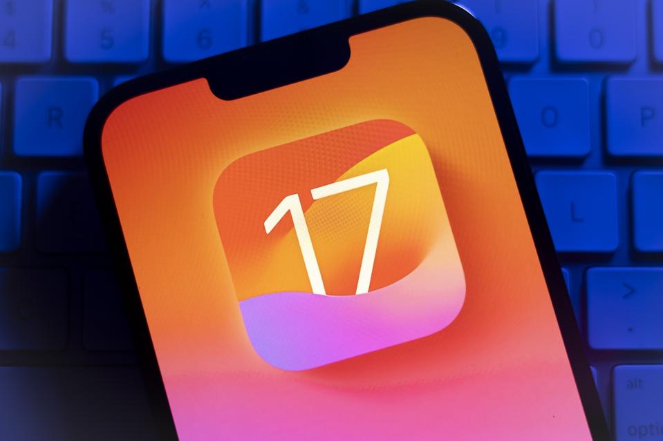 iOS 17.6.1 New iPhone Software Release: Should You Upgrade?