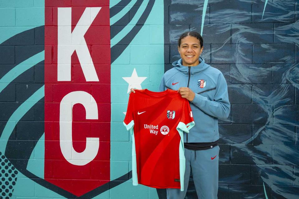 Kansas City Acquires Alana Cook From Seattle Reign FC