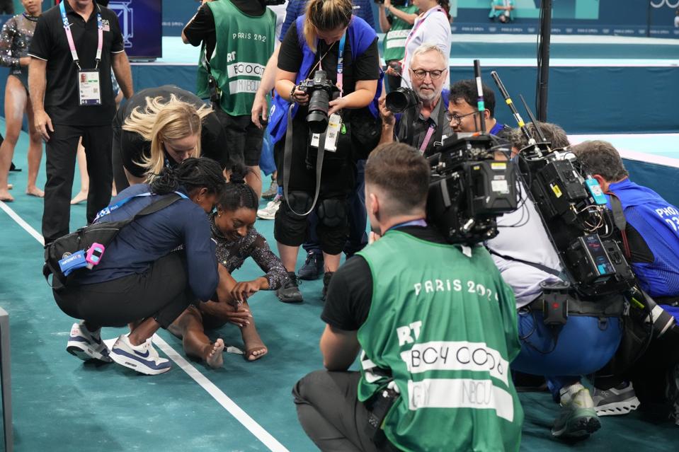 Simone Biles Suffers Calf Pain, What You Should Know About Such Injuries