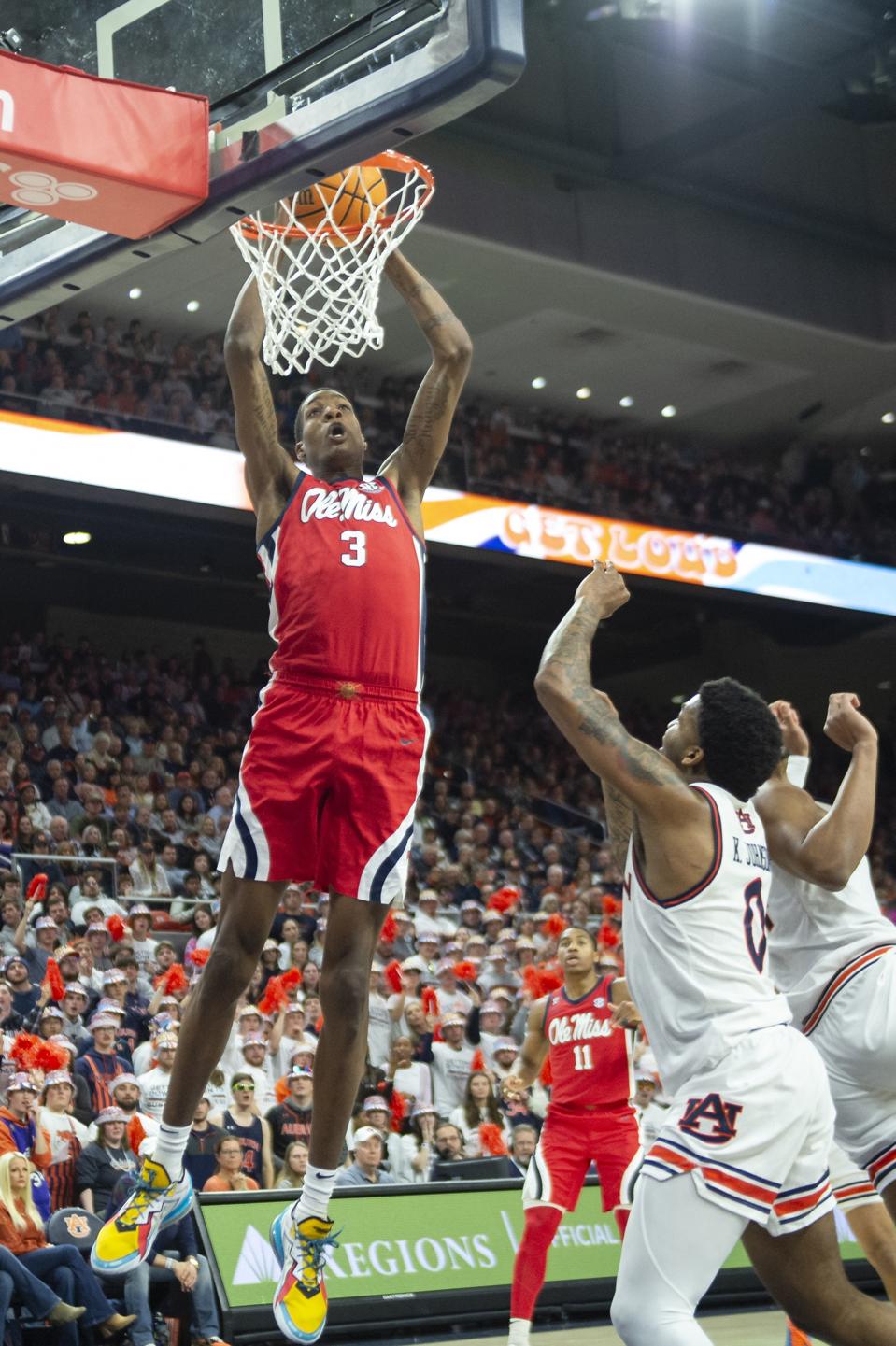 Dallas Mavericks Sign 7-Foot-5 Center Jamarion Sharp To 1-Year Deal