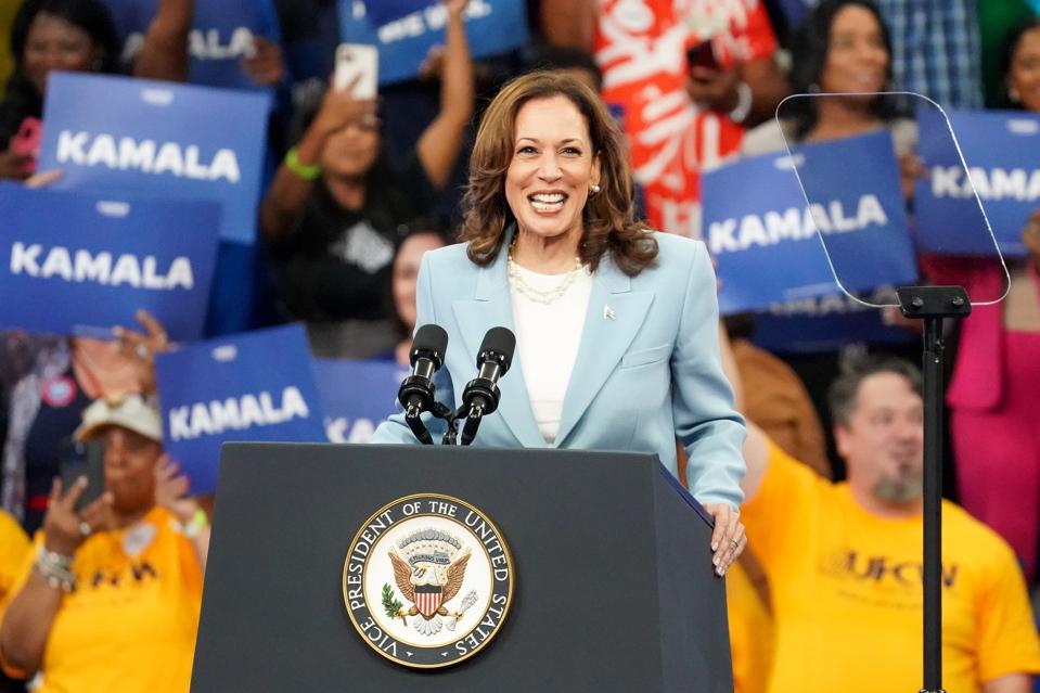 Kamala Harris’ $310 Million Fundraising Haul Shows The Power Of A ...