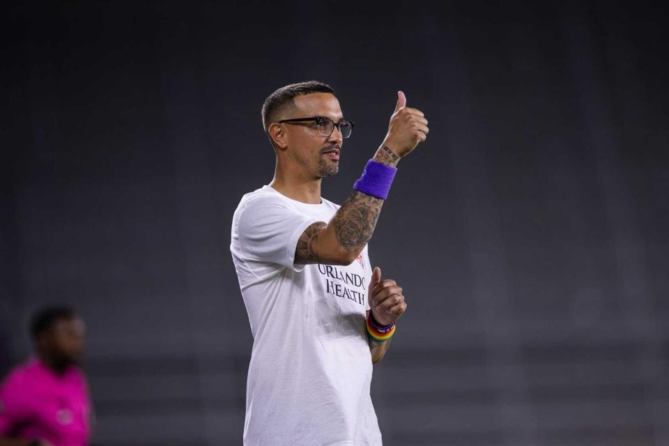Head Coach Seb Hines Agrees To A New Contract With Orlando Pride