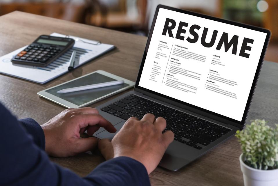 Top 10 Resume Trends for 2024: How to Stand Out