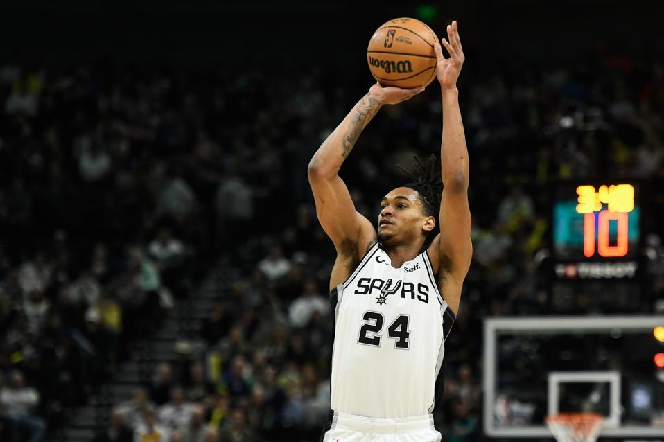 Improved Guard Depth Could Give Devin Vassell A Boost In Production