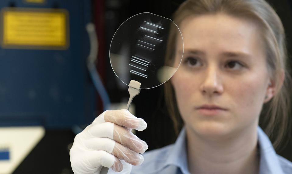 SAS Defines Hybrid Reality For Quantum Computing