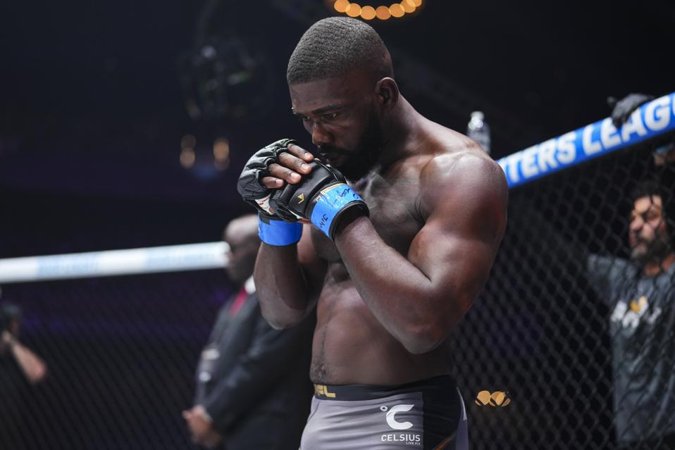 PFL 8 Playoff Preview: Odds, Predictions For Kasanganay Vs. Silveira ...