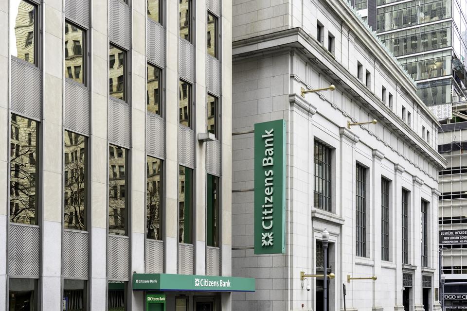 The Top Savings Accounts Rates In Rhode Island, Per FDIC Data