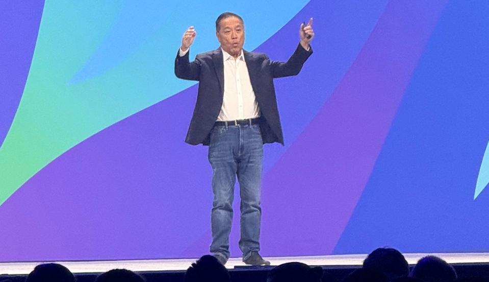 Broadcom’s Hock Tan Declares ‘The Future Is Private’ At VMware Explore