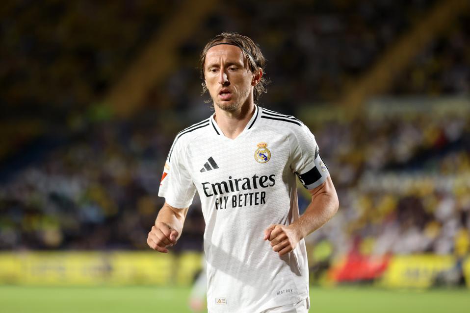 Real Madrid Legend Modric Discusses Retirement Upon Turning 39