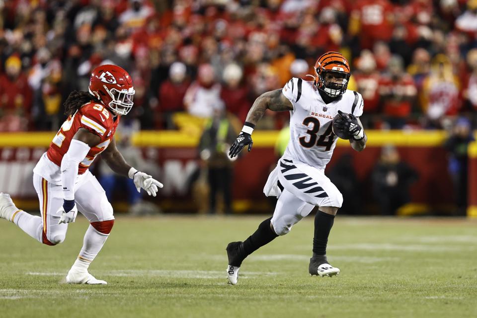 New Chiefs Addition Samaje Perine To Face Former Bengals Team