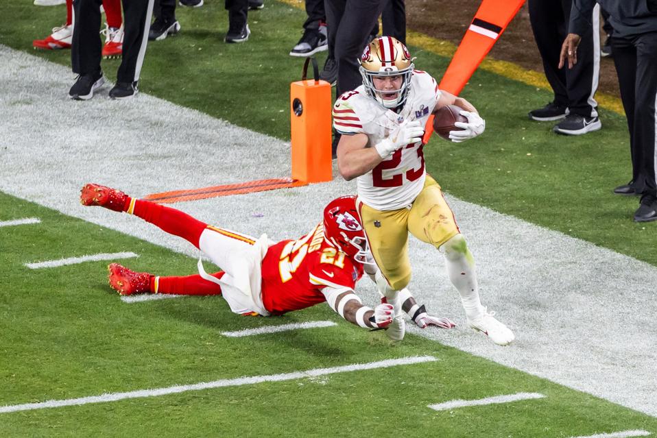 49ers’ Christian McCaffrey Has Achilles Tendinitis, Out Four Weeks Or More