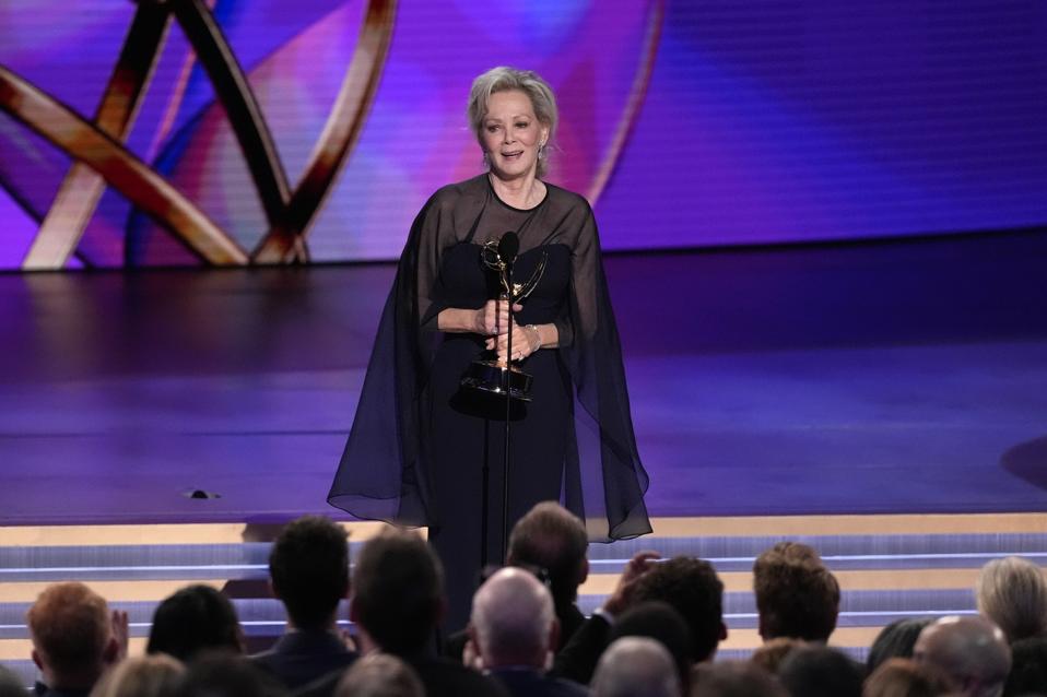 Emmys 2024 Upset: ‘Hacks’ Wins Best Comedy Emmy, Besting ‘The Bear’