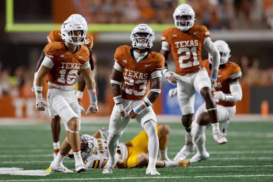 Texas Takes Over Top Spot In AP Top 25 College Football Odds And 2024 ...